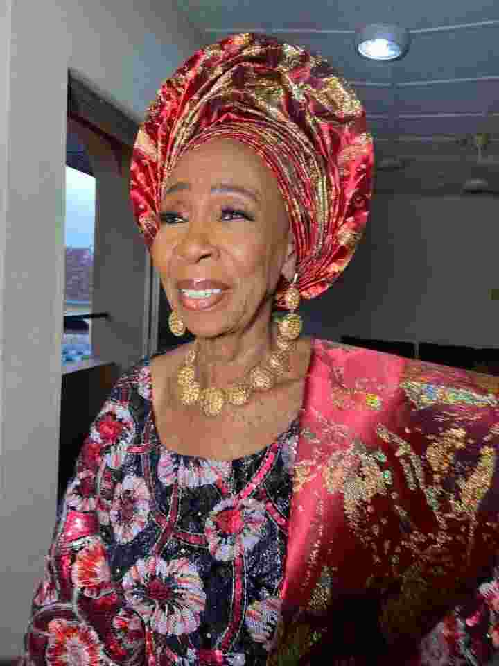 Popular Socialite, ‘Cash Madam’, Dies at 89 | Apples Bite Int'l Magazine